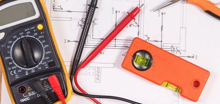 PARTES DE UN MULTÍMETRO Y SUS PRINCIPALES FUNCIONES